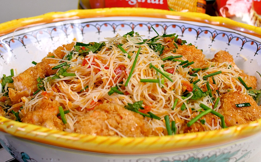 Nestum® Crispy Prawn Mee Hoon Kerabu | Chef Wan Lifestyle